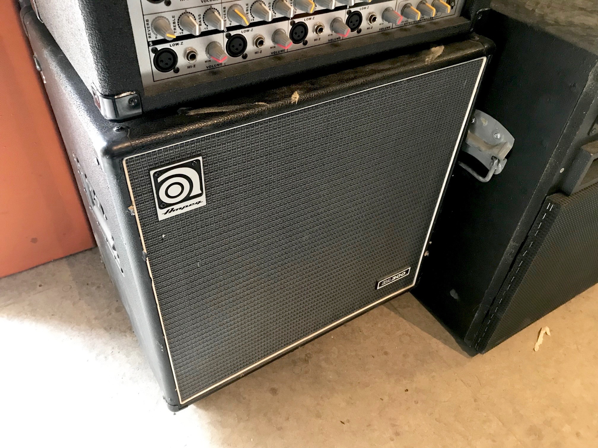 Amps & Speakers – Halkans
